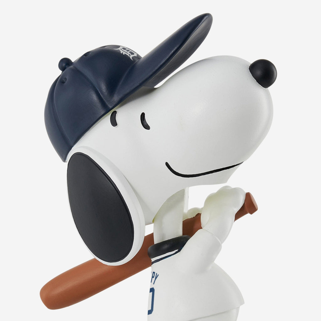 Detroit Tigers Snoopy Peanuts Bighead Bobblehead FOCO