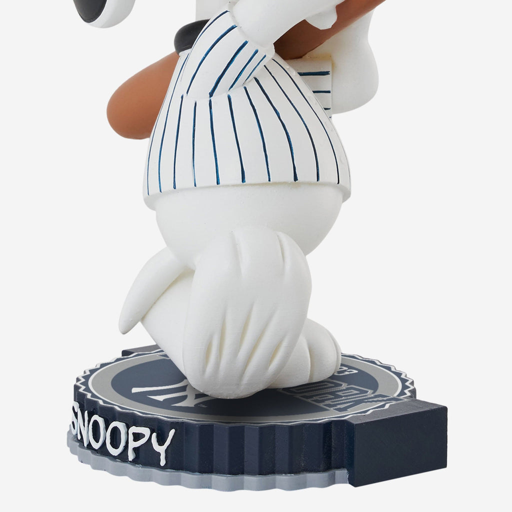 New York Yankees Snoopy Peanuts Bighead Bobblehead FOCO