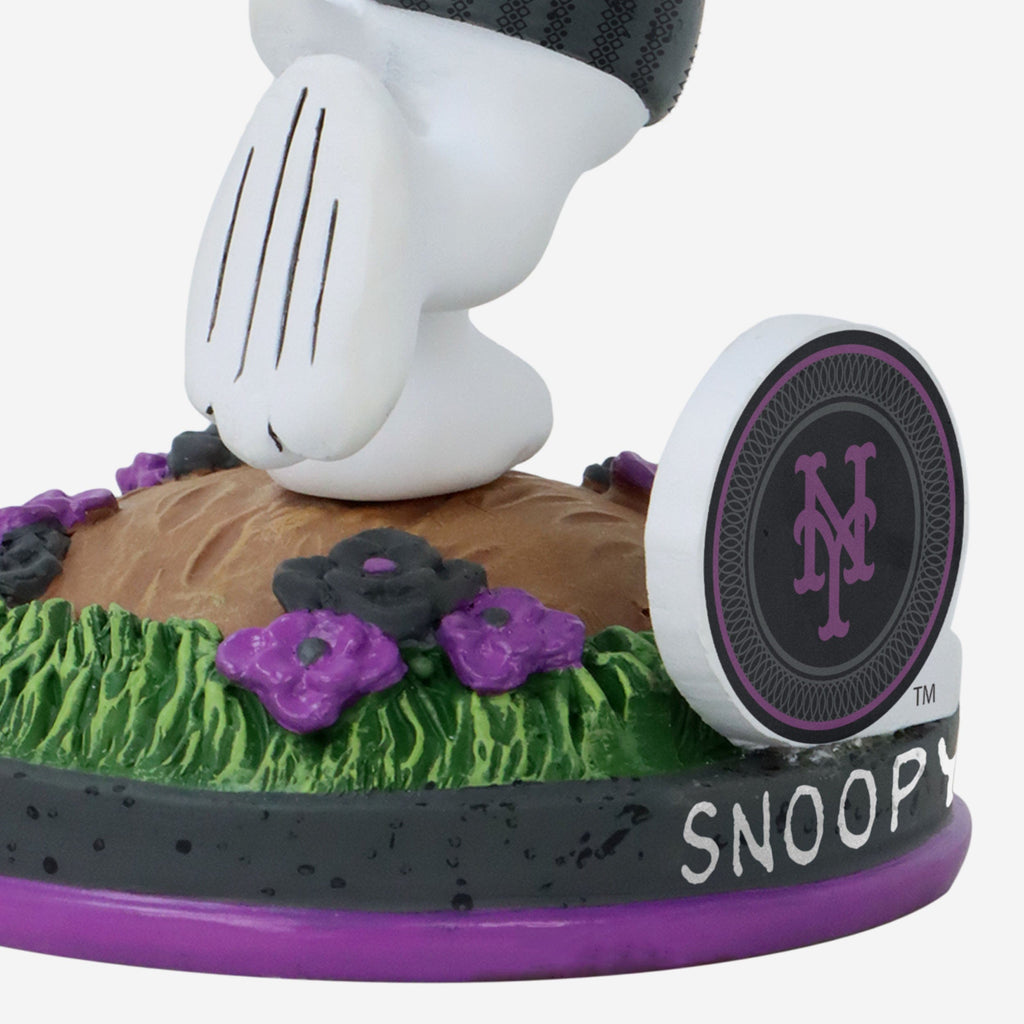 New York Mets Snoopy Peanuts City Connect Bobblehead FOCO