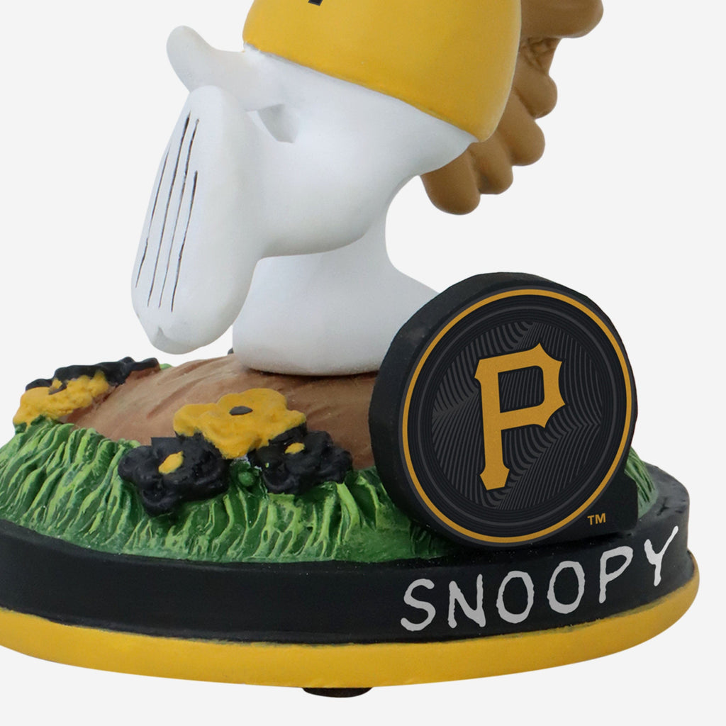 Pittsburgh Pirates Snoopy Peanuts City Connect Bobblehead FOCO