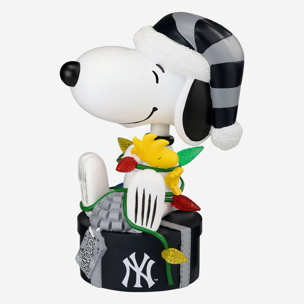 New York Yankees Snoopy & Woodstock Peanuts Christmas Light Up Bobbleh FOCO