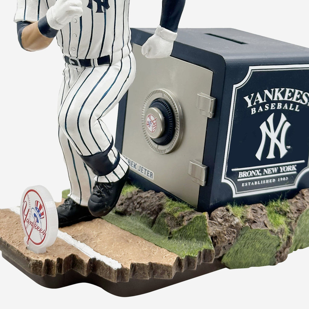 Derek Jeter New York Yankees Bank Bobblehead FOCO