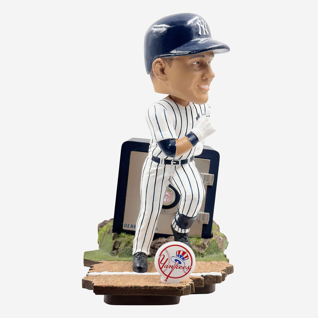 Derek Jeter New York Yankees Bank Bobblehead FOCO