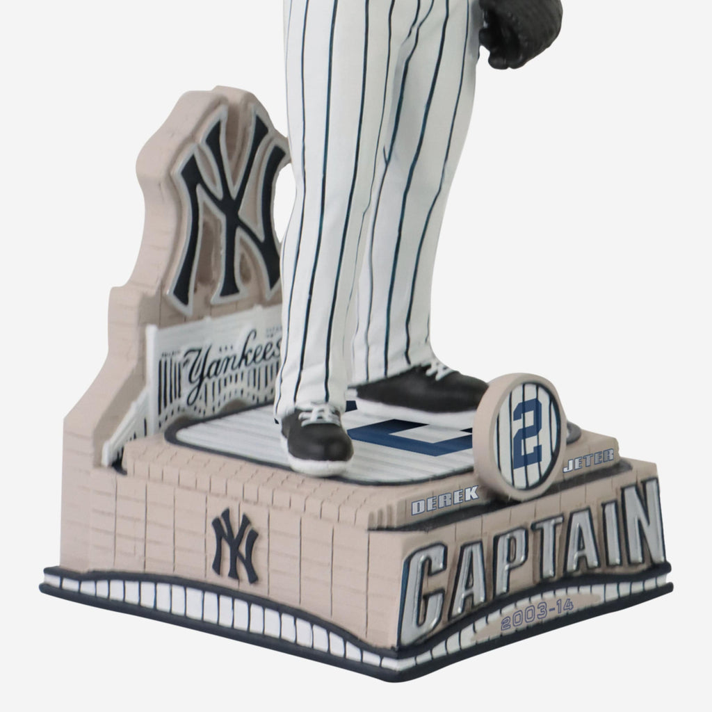 Derek Jeter New York Yankees Captain Bobblehead FOCO