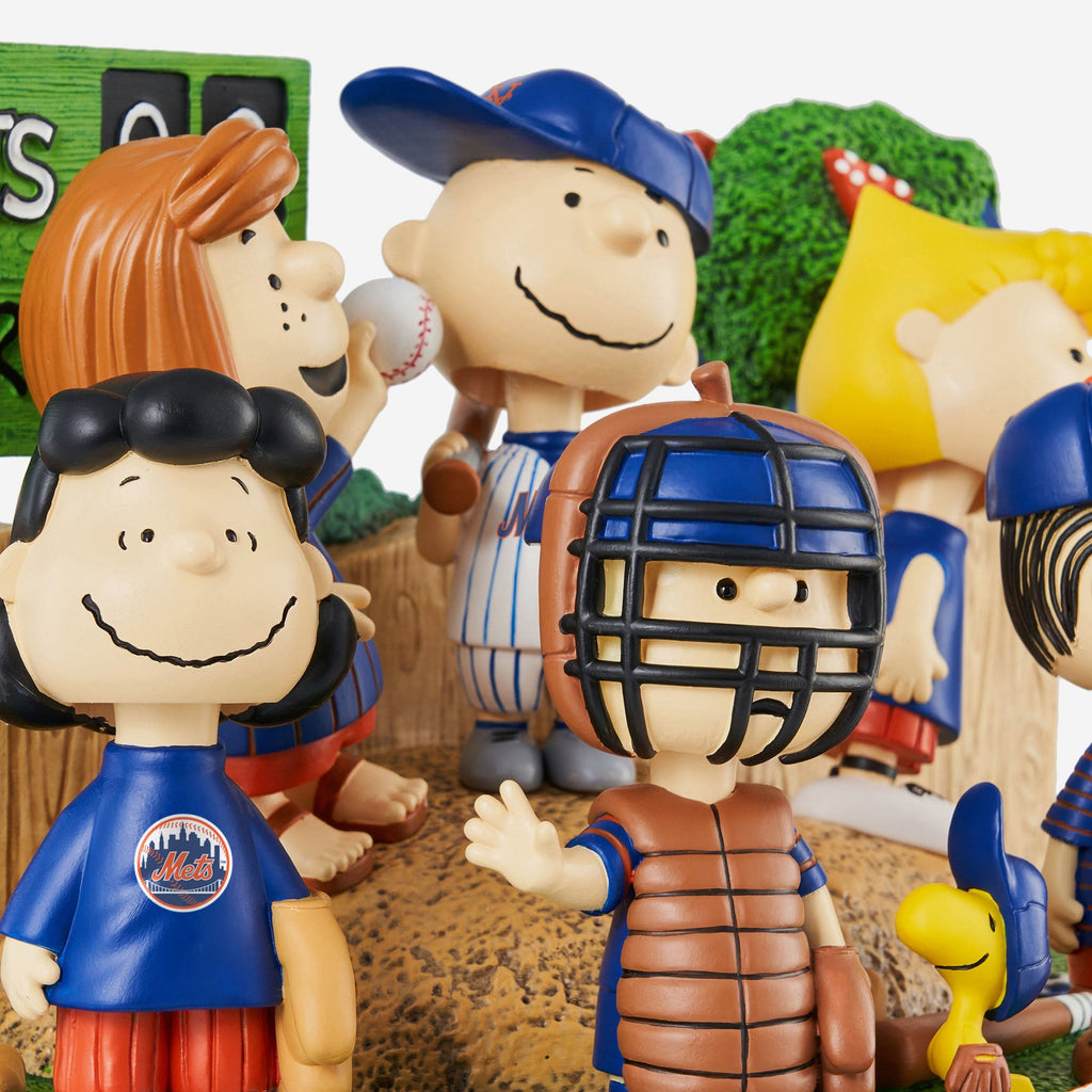 New York Mets Peanuts Gang Baseball Field Mini Bobblehead Scene FOCO