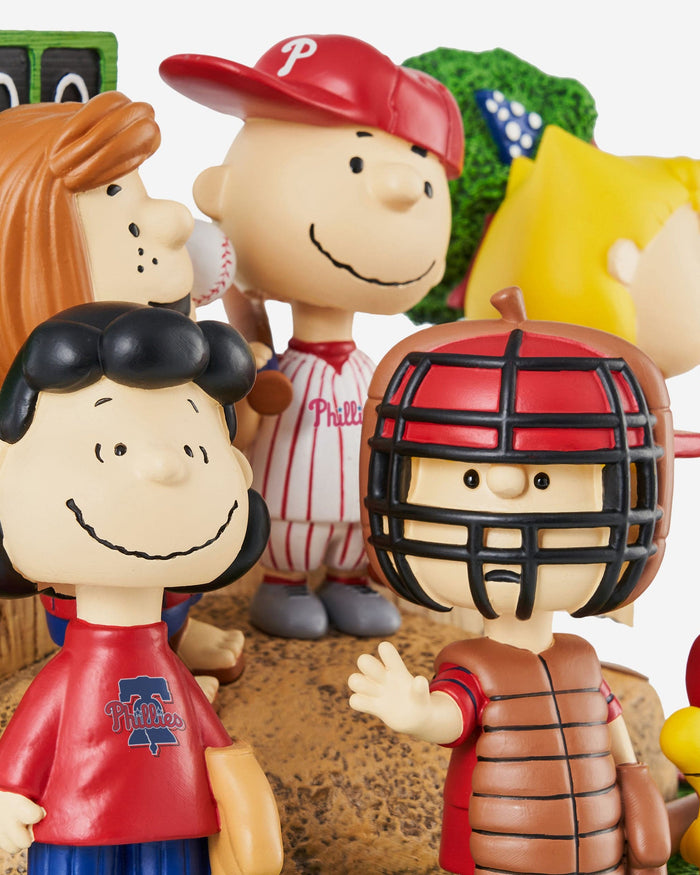 Philadelphia Phillies Peanuts Gang Baseball Field Mini Bobblehead Scen FOCO