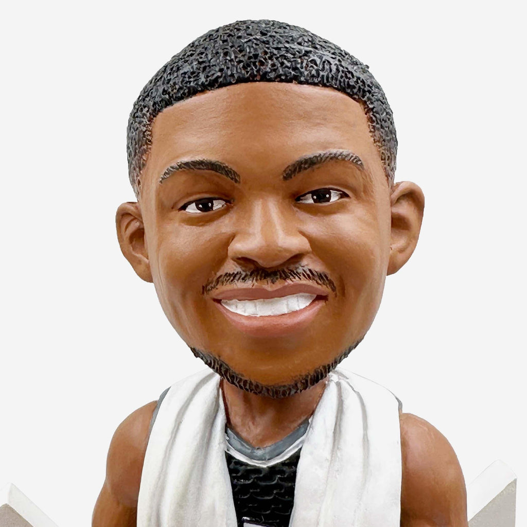 De'Aaron Fox Sacramento Kings Light the Beam Bobblehead FOCO