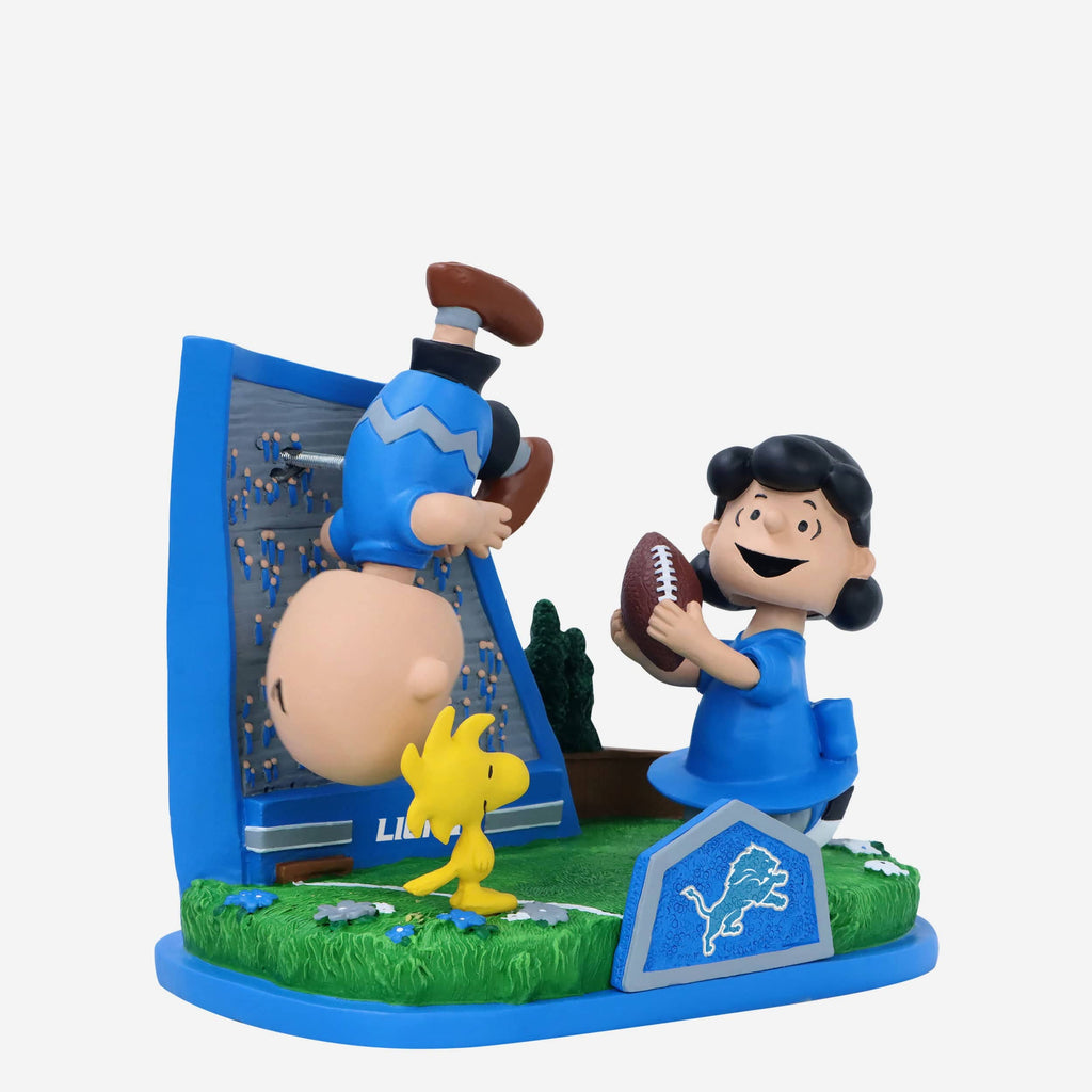 Detroit Lions Peanuts Football Kickoff Mini Bobblehead Scene FOCO