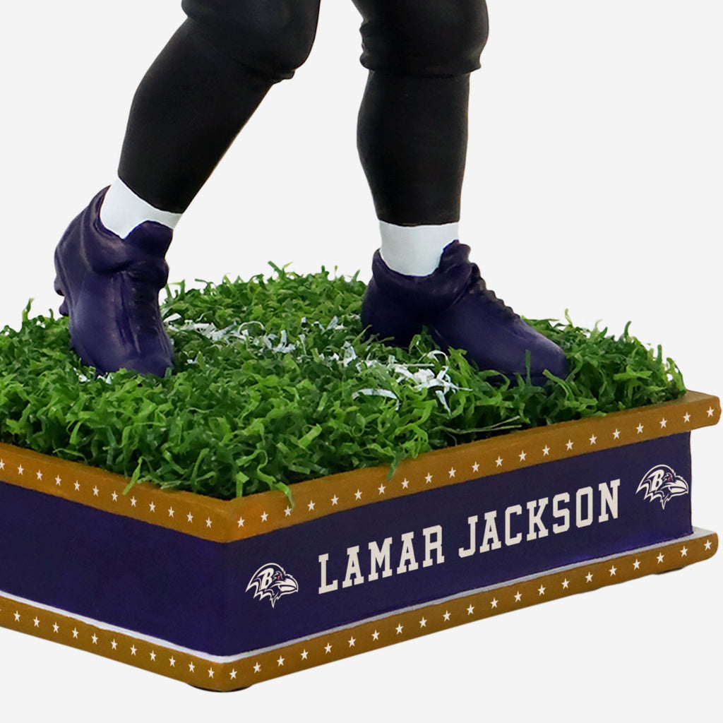 Lamar Jackson Baltimore Ravens Field Star Bobblehead FOCO
