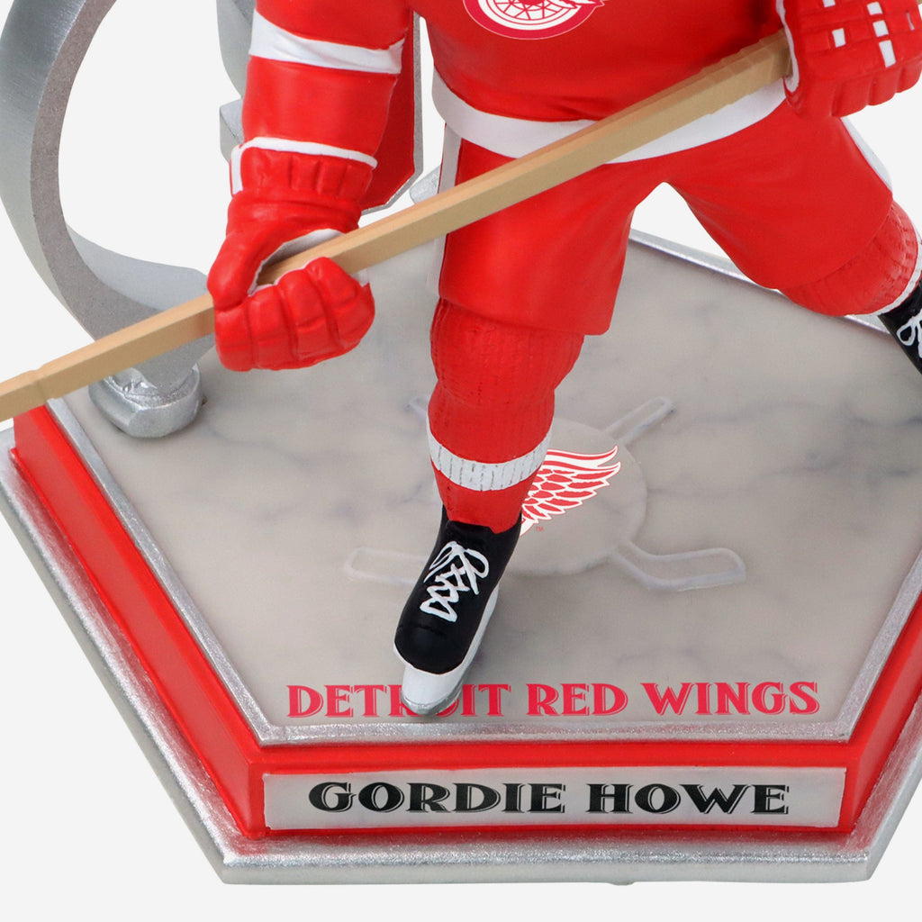 Gordie Howe Detroit Red Wings Legendary Number 9 Bobblehead FOCO