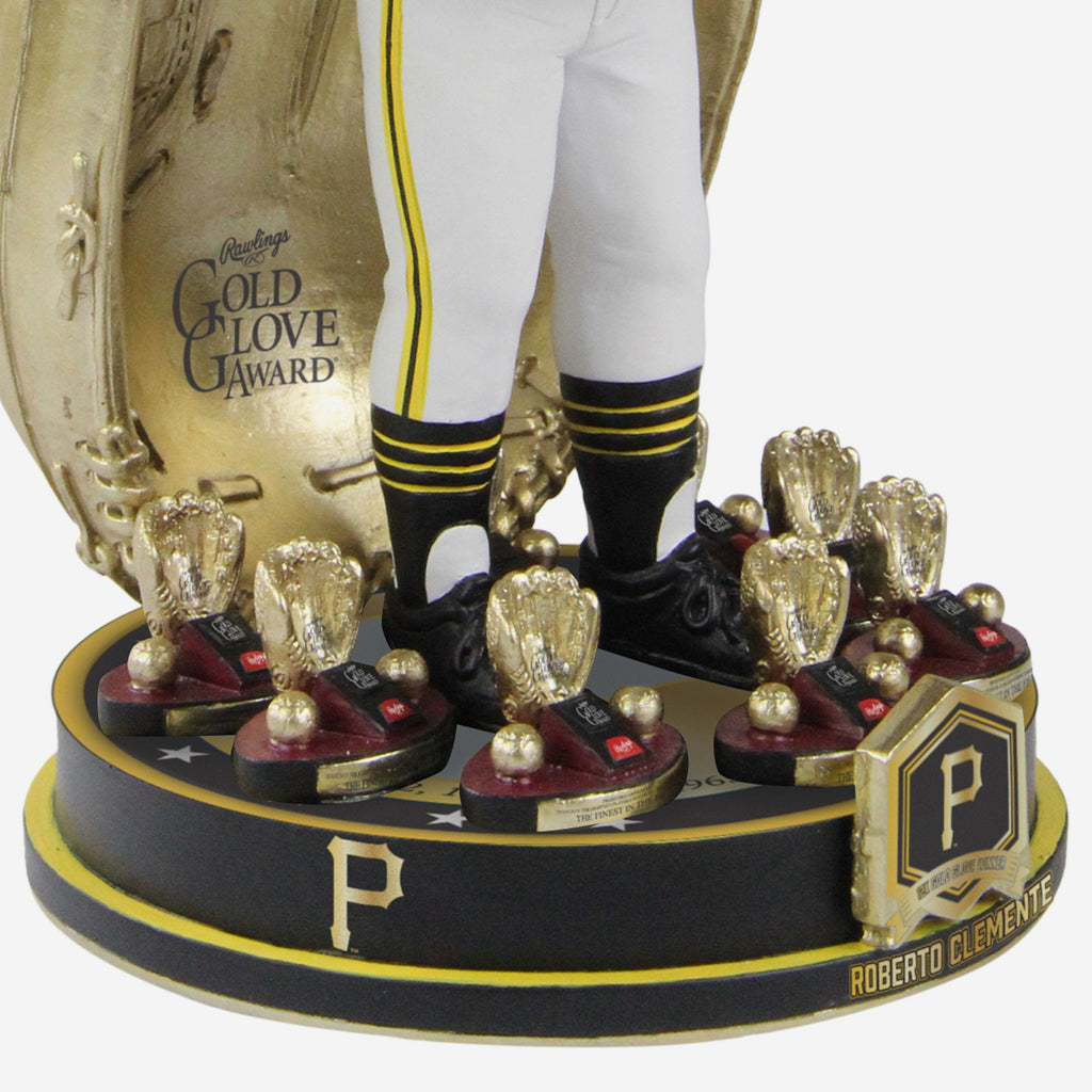 Roberto Clemente Pittsburgh Pirates 12x Gold Glove Award Bobblehead FOCO