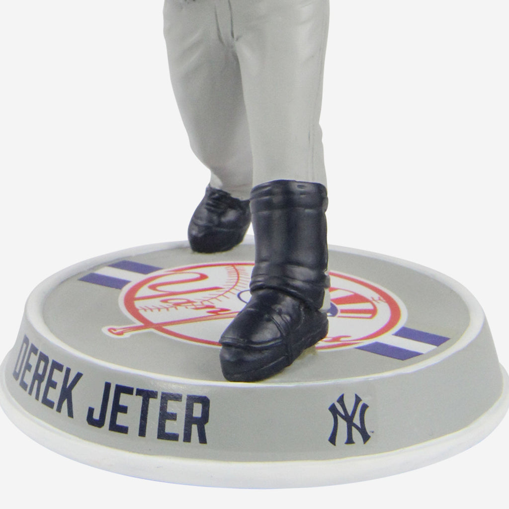 Derek Jeter New York Yankees Variant Bighead Bobblehead FOCO