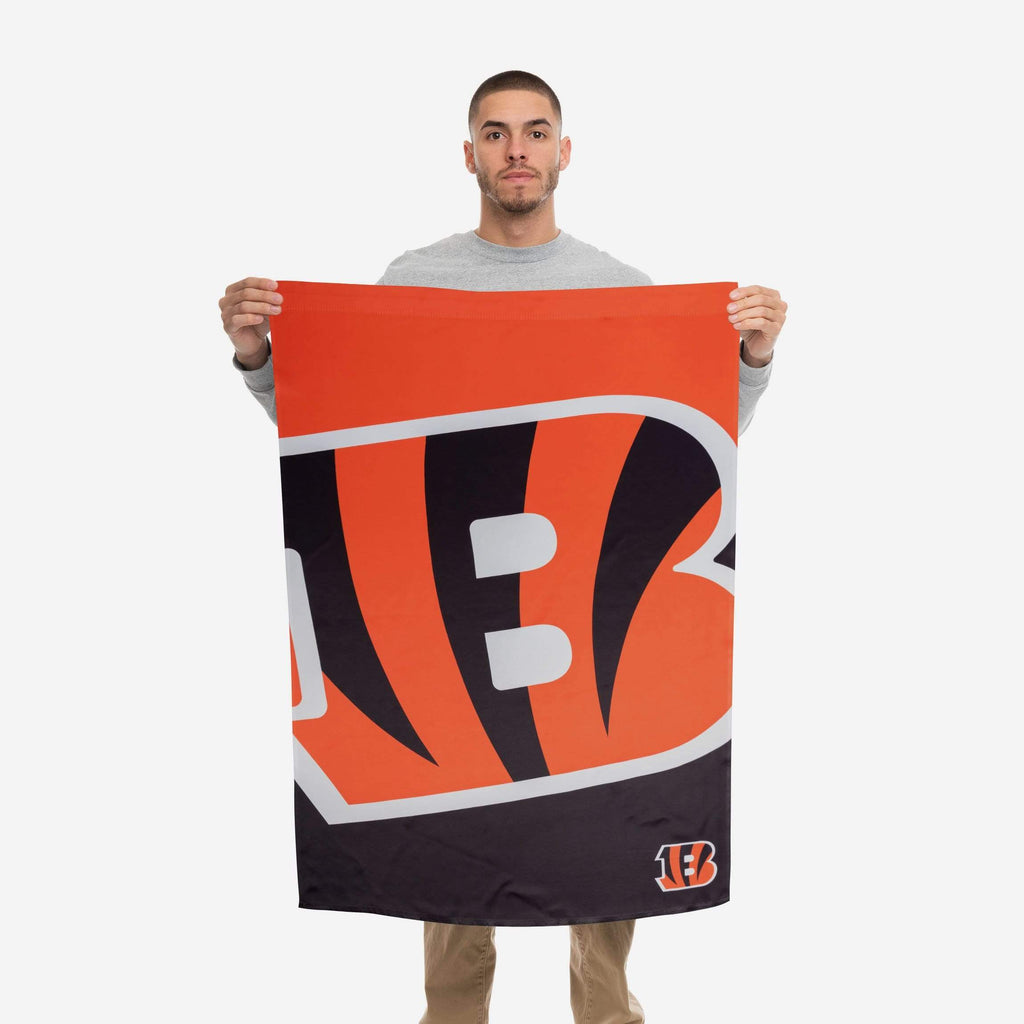 Cincinnati Bengals Vertical Flag FOCO