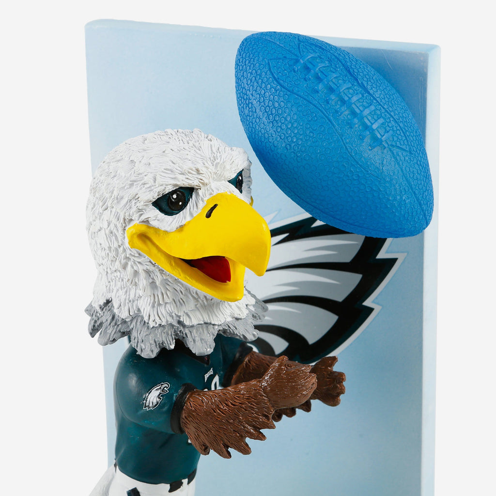 Swoop Philadelphia Eagles Mascot Action Pose Light Up Ball Bobblehead FOCO