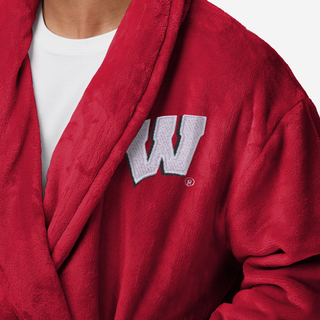 Wisconsin Badgers Lazy Day Team Robe FOCO