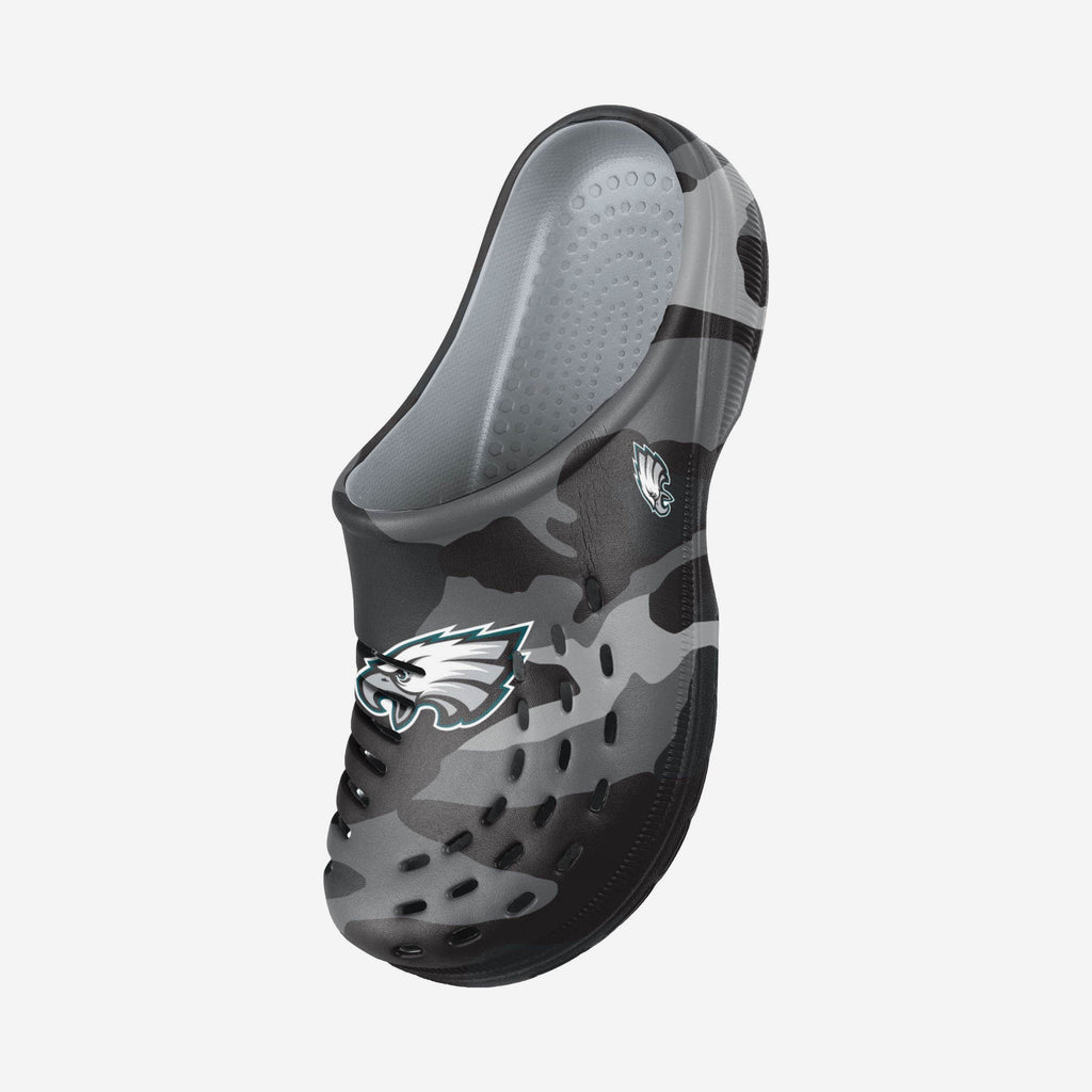 Philadelphia Eagles Tonal Camo Clog FOCO