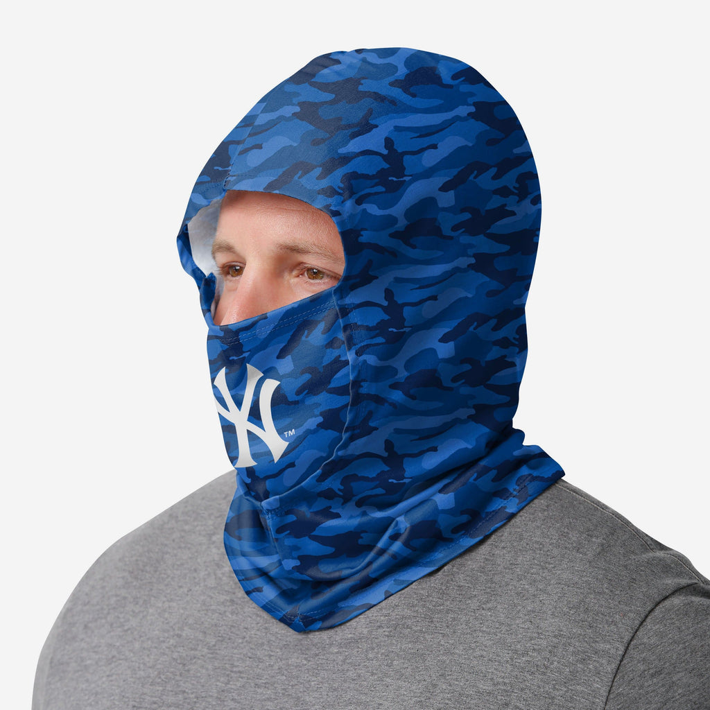 New York Yankees Camo Lightweight Hooded Gaiter FOCO
