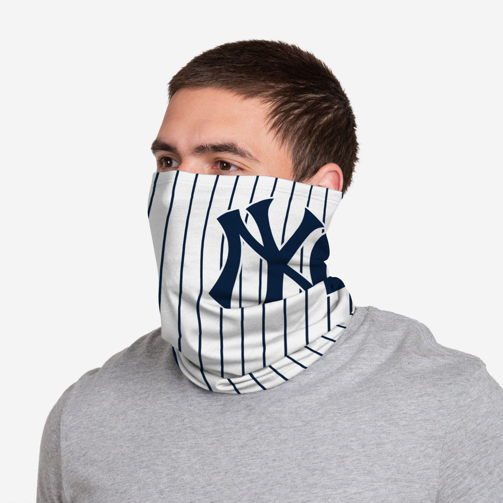 New York Yankees Big Logo Gameday Gaiter Scarf FOCO